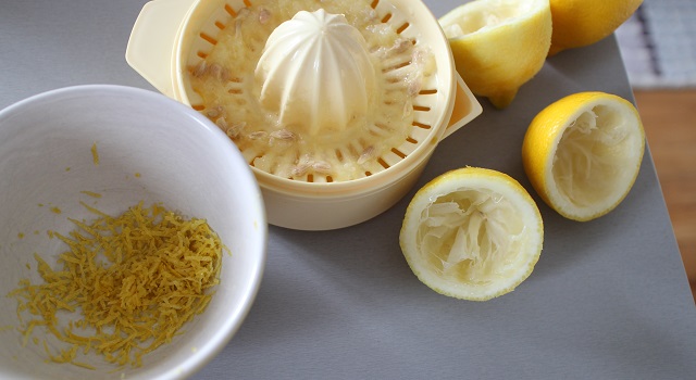 zester et presser les citrons - Risotto estival chèvre frais, citron ...